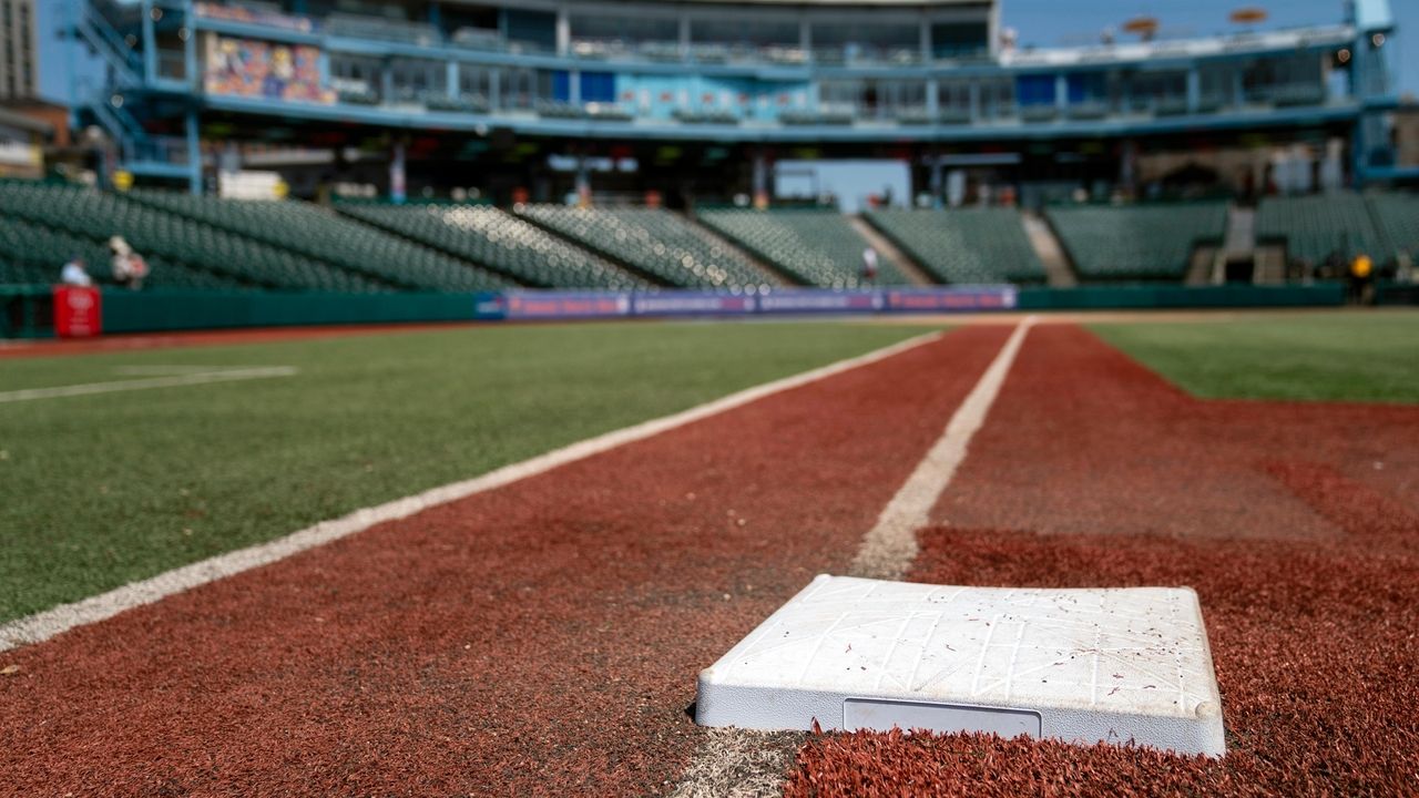 Spring training's start brings pitch clocks, shift limits - Newsday