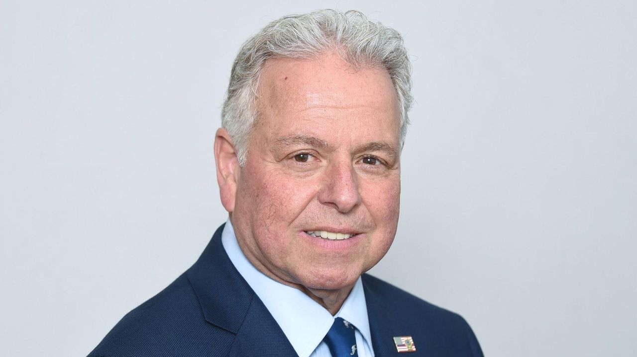 Michael D. Sapraicone