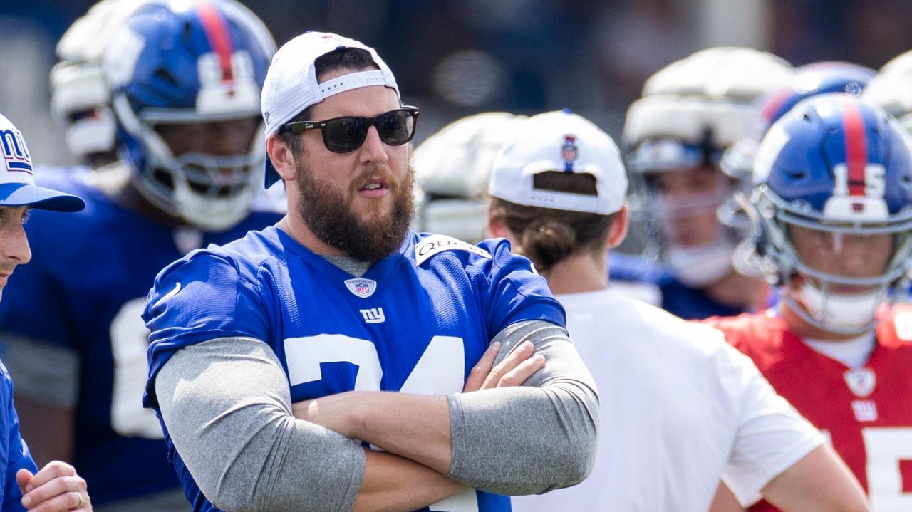 Giants sign Long Islander Greg Van Roten to help on offensive line ...