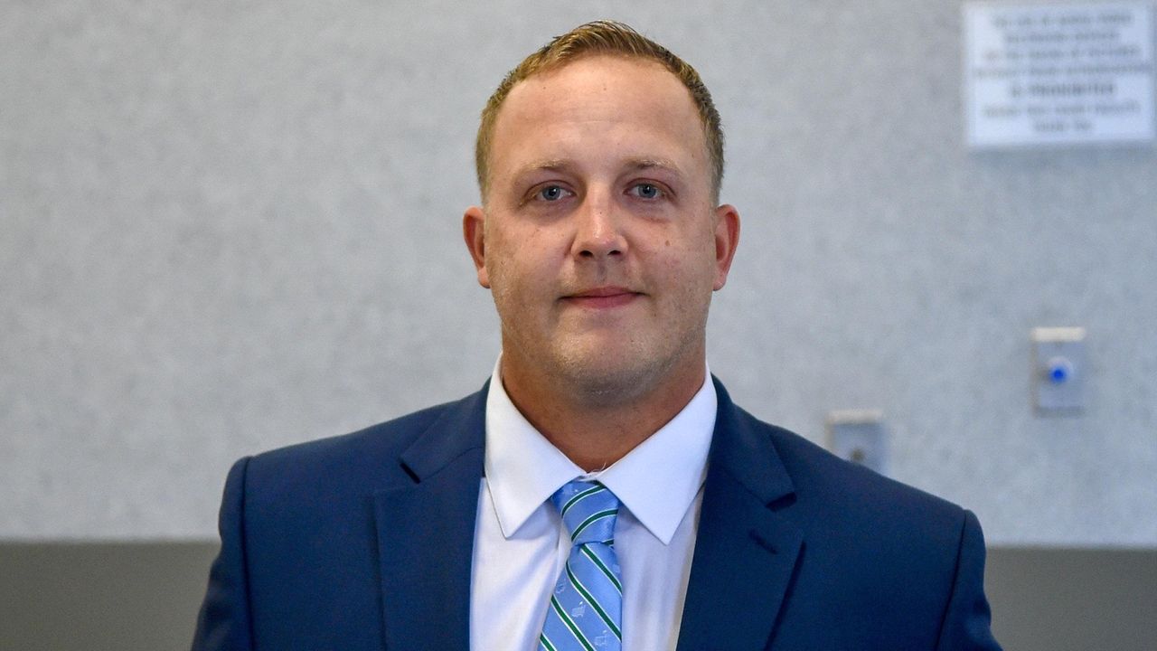 Papers: Michael Shear agrees to settle lawsuit against Suffolk after being shot by cop following ...