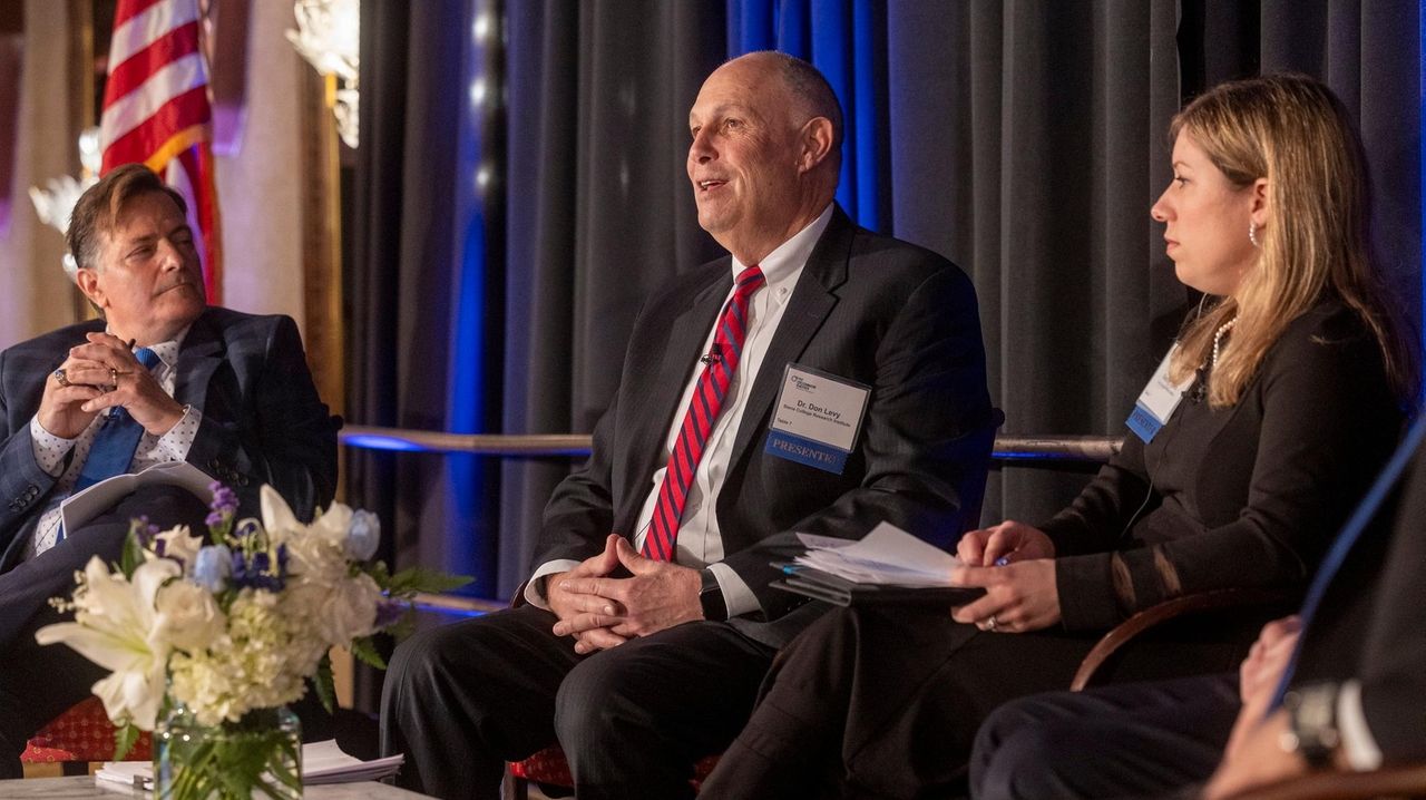 Long Island CEOs say job applicants are poor writers, lack initiative ...