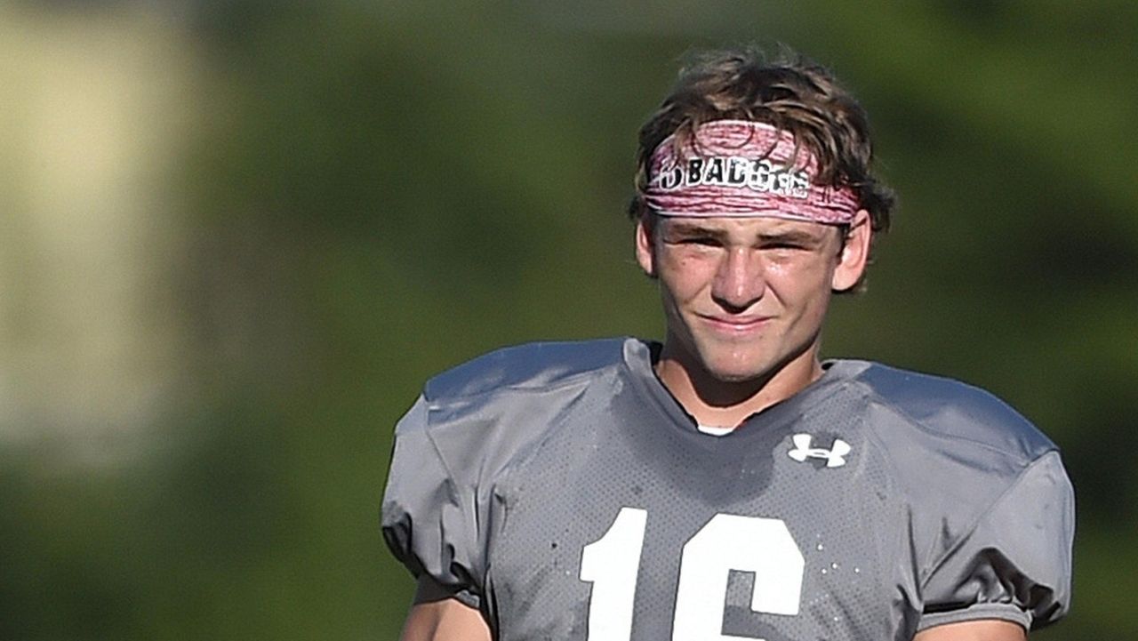 Hansen Award winner Liam McIntyre making impression at LIU - Newsday