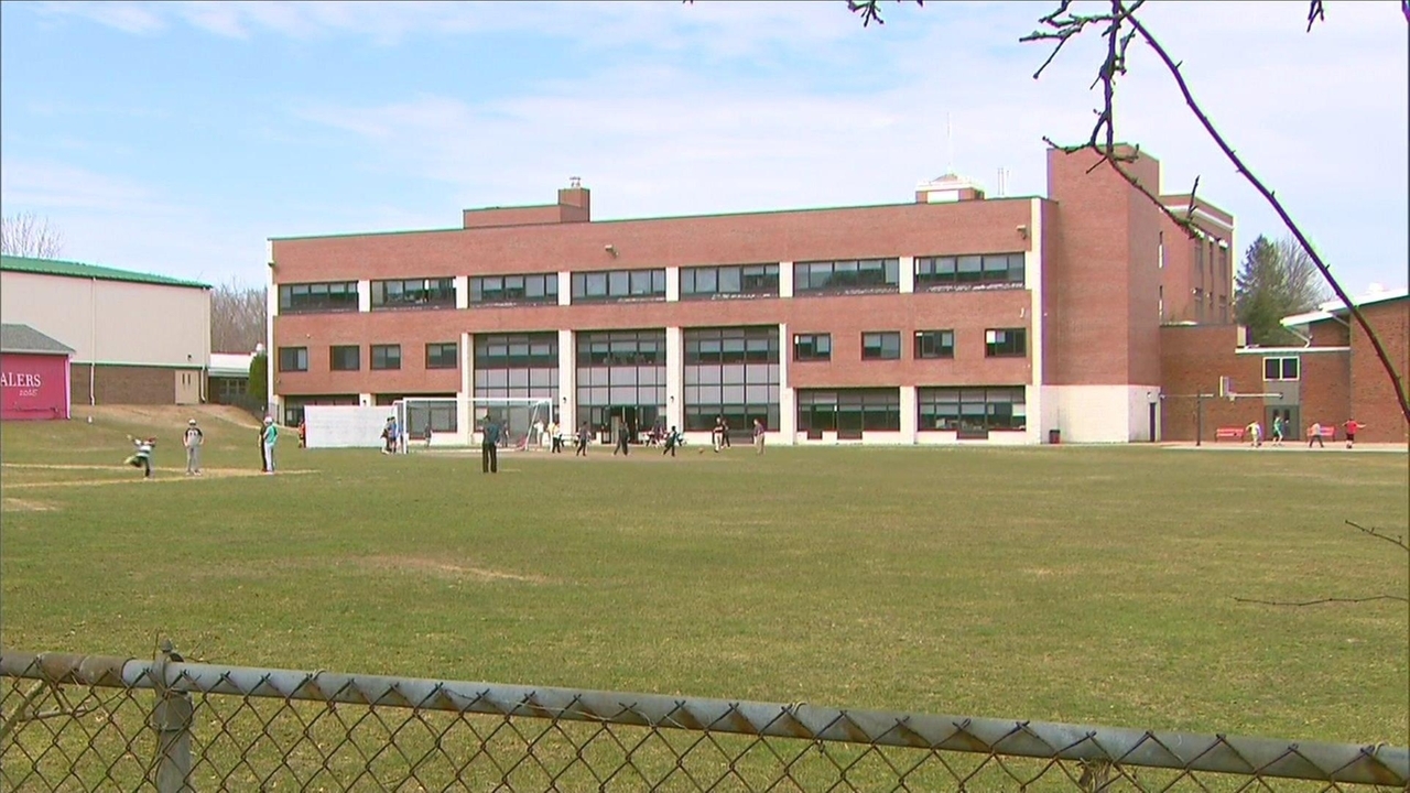 Sag Harbor school district has vote Wednesday on grass fields - Newsday