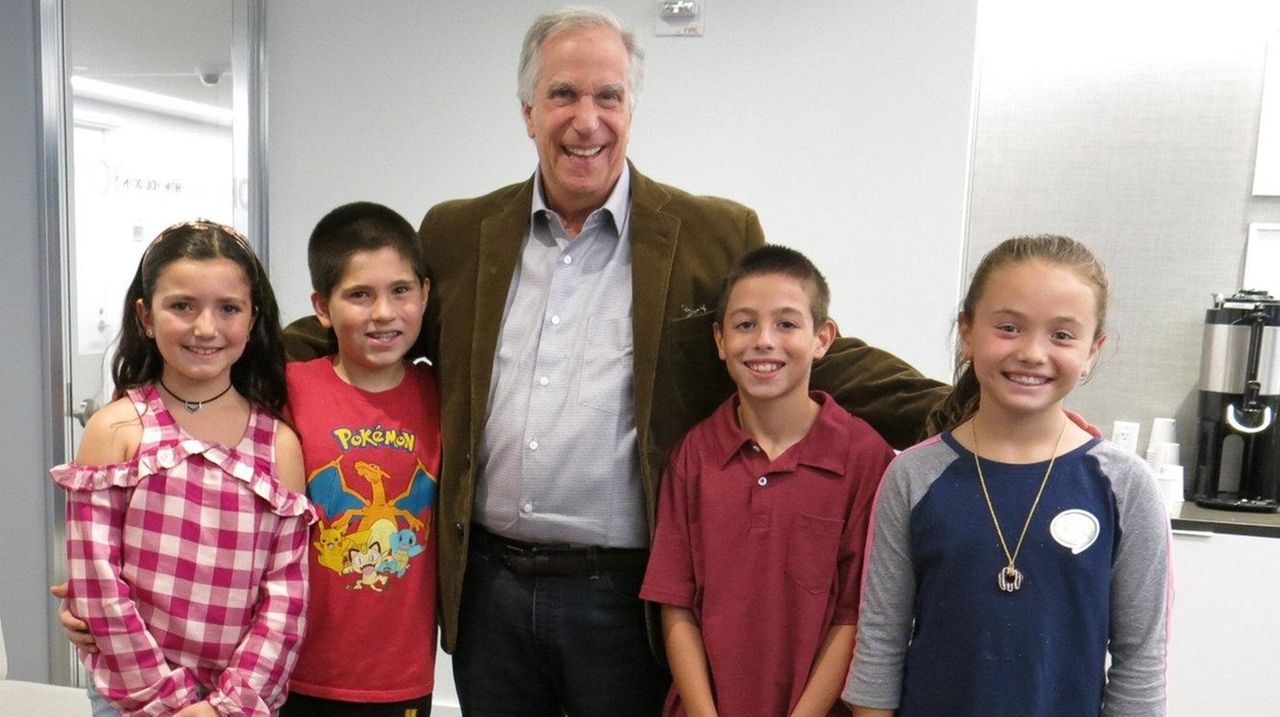 ‘Hank Zipzer’ author Henry Winkler talks to LI kids - Newsday