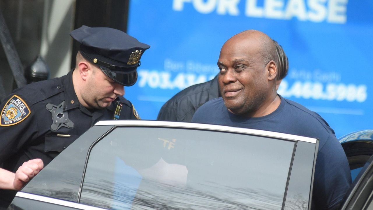 Court papers: Alleged subway shooter Frank James expected to plead guilty in April attack - Newsday