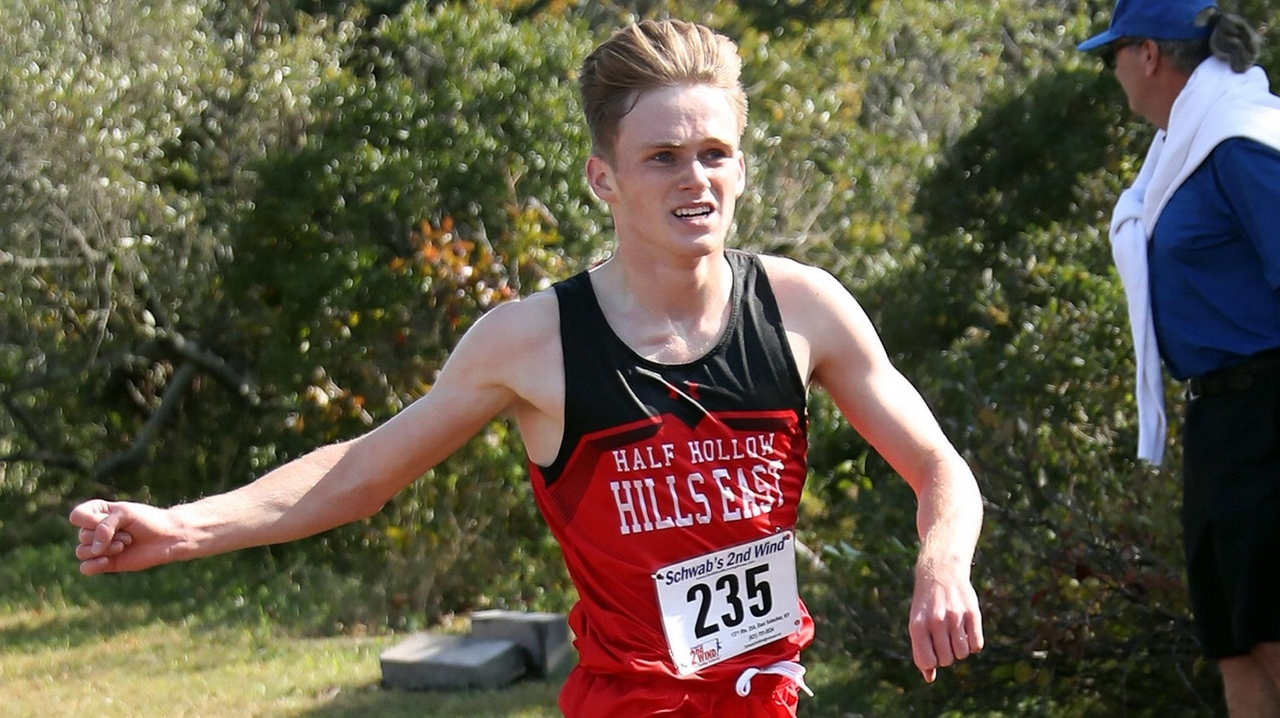 Hills East's Pleasants edges Smithtown's DeFelice for Suffolk cross ...
