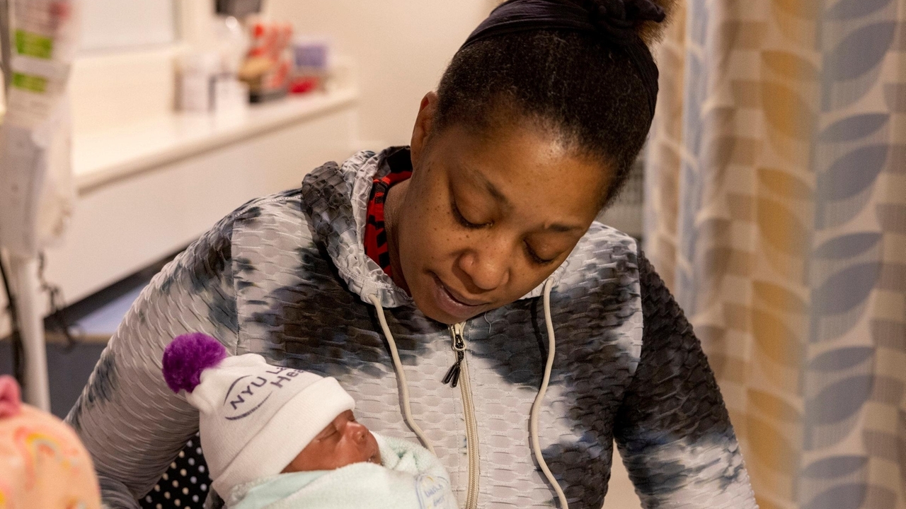 Volunteer cuddlers keep hospital's tiniest patients in good hands - Newsday