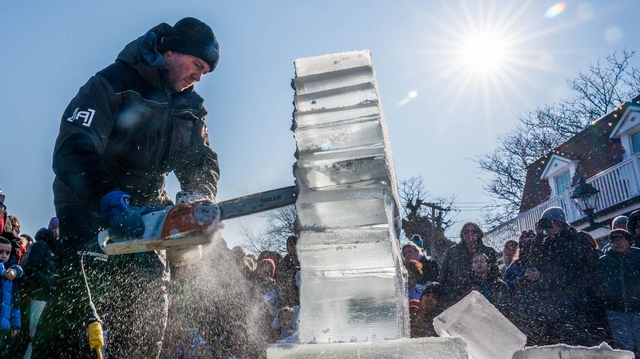 Port Jefferson Ice Festival draws crowds with games, carving, skating ...