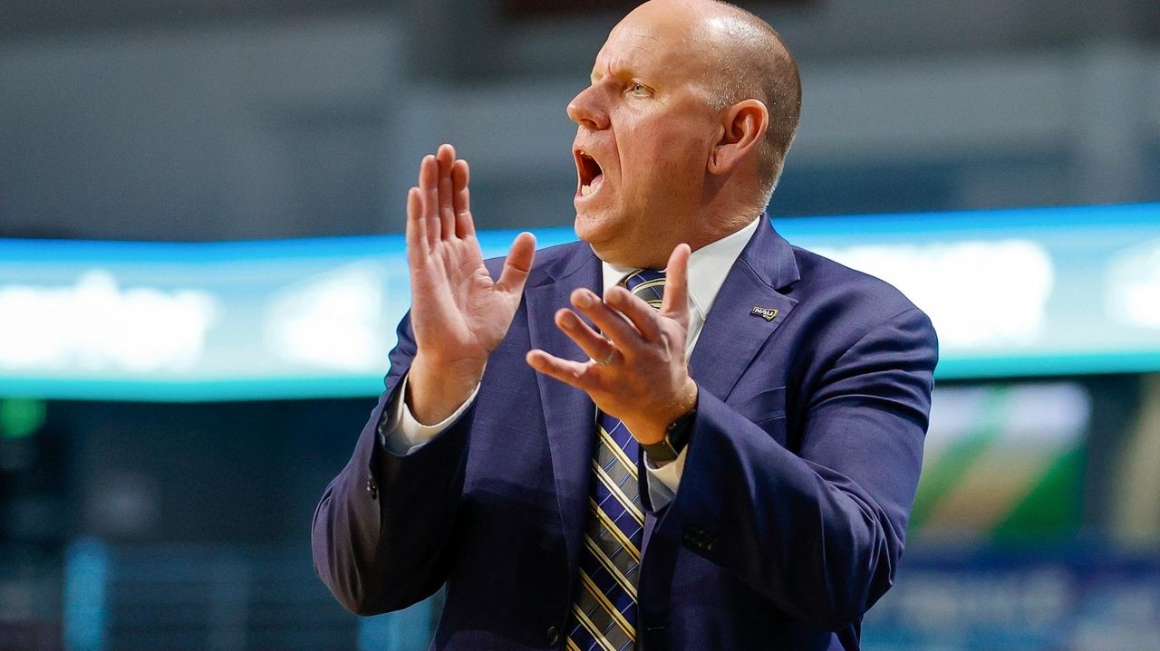 Northern Arizona ramps up enthusiasm headed into Shane Burcar's sixth ...