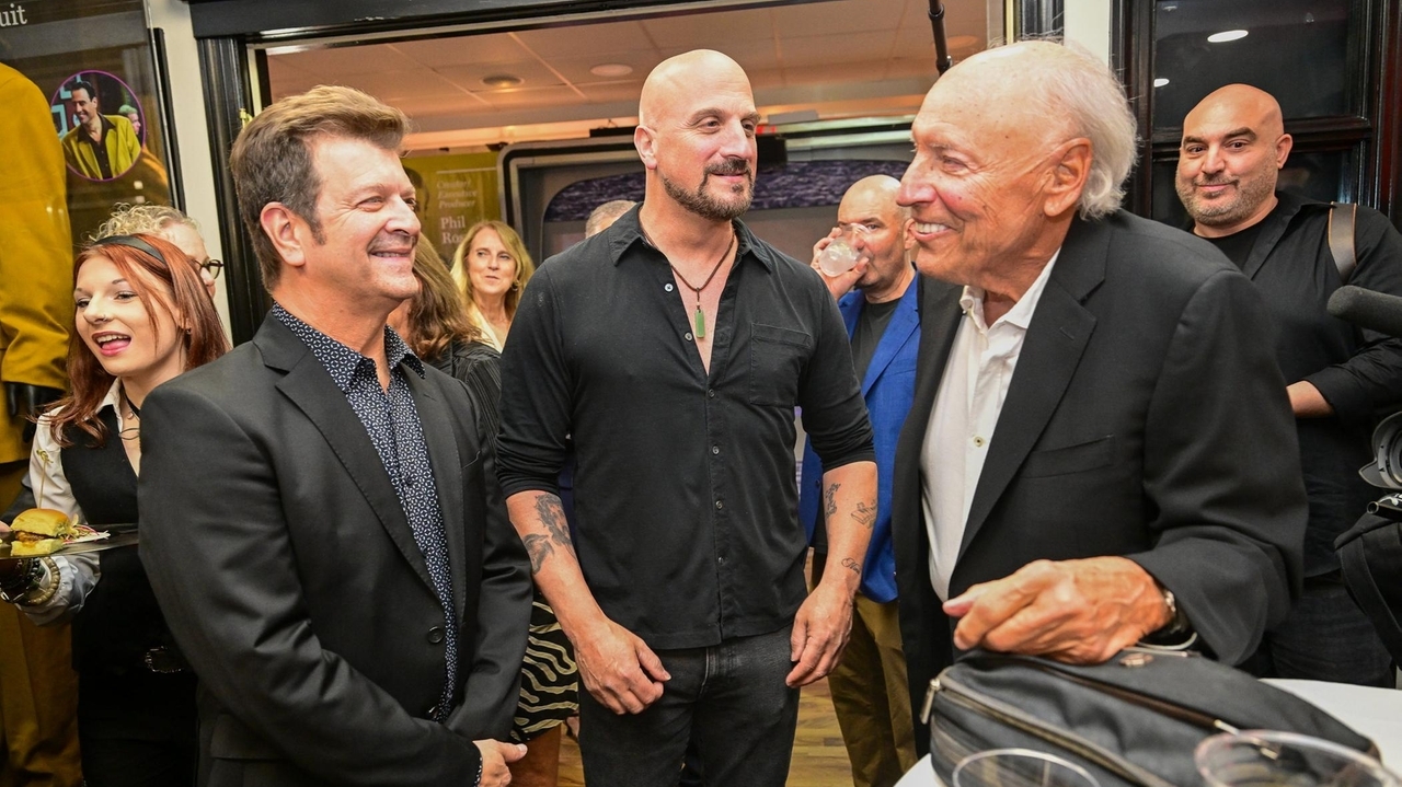 Billy Joel attends longtime booking agent Dennis Arfa's induction to ...