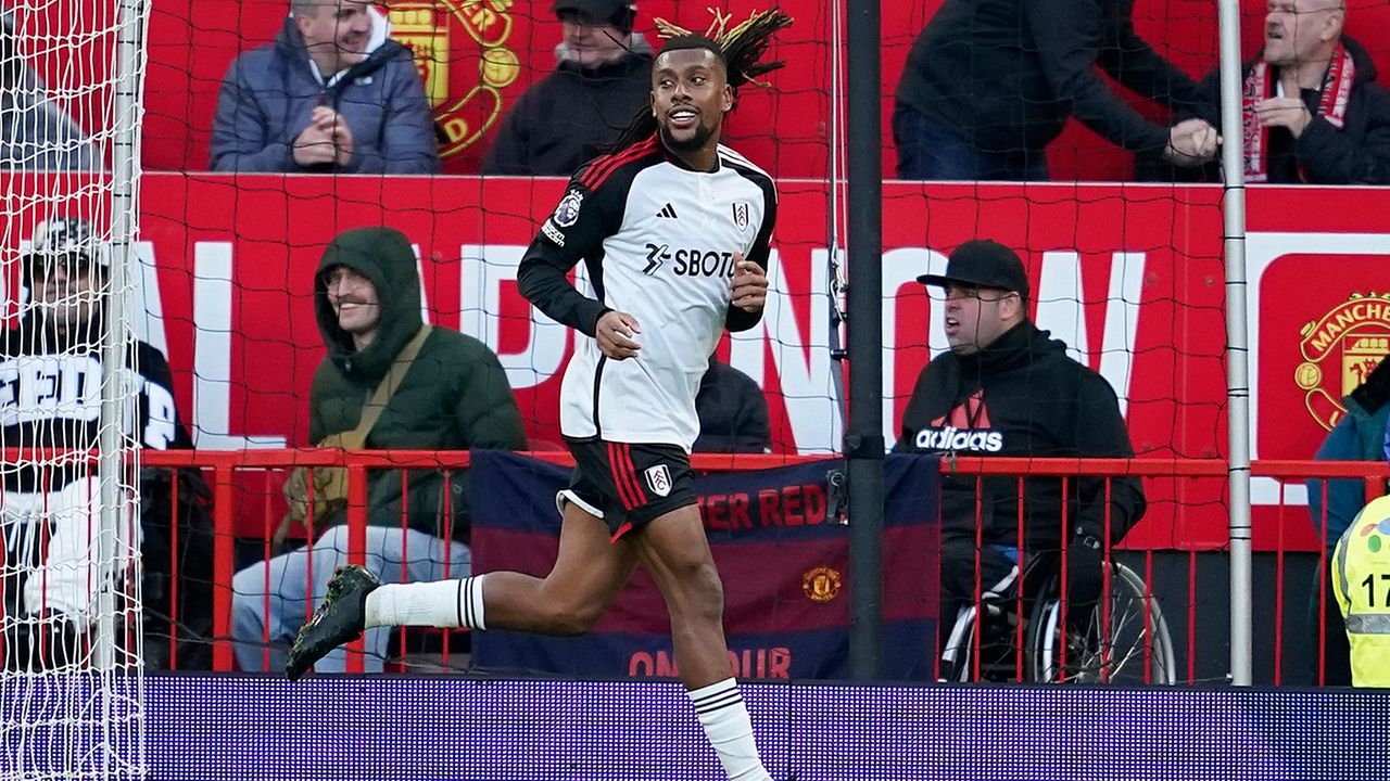Iwobi scores stoppage-time winner as Fulham beats Man United 2-1 in Premier League - Newsday