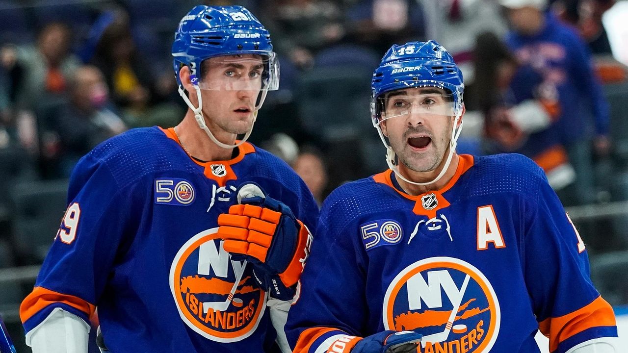 Brock Nelson finishes October strong for Islanders - Newsday