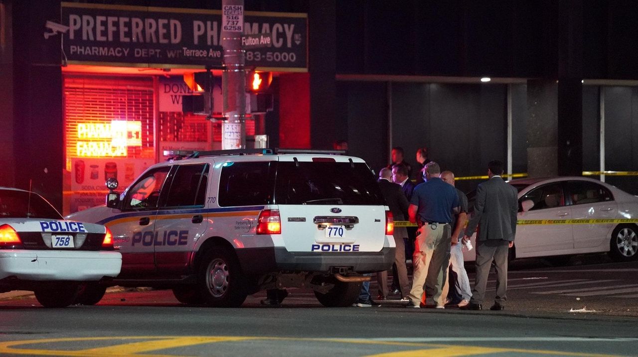 Police name man stabbed dead after verbal altercation in Hempstead ...