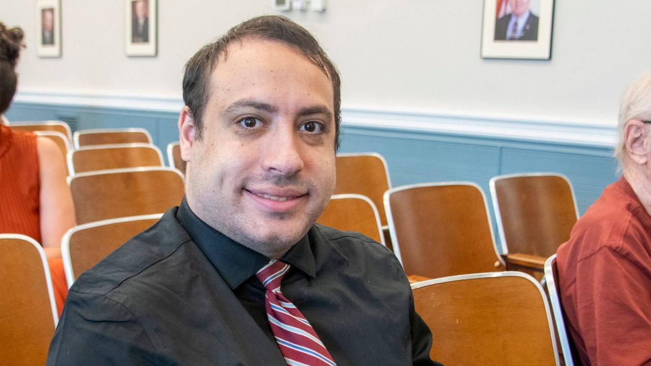 North Babylon's Ethan Klenofsky just won another award. He's going for ...