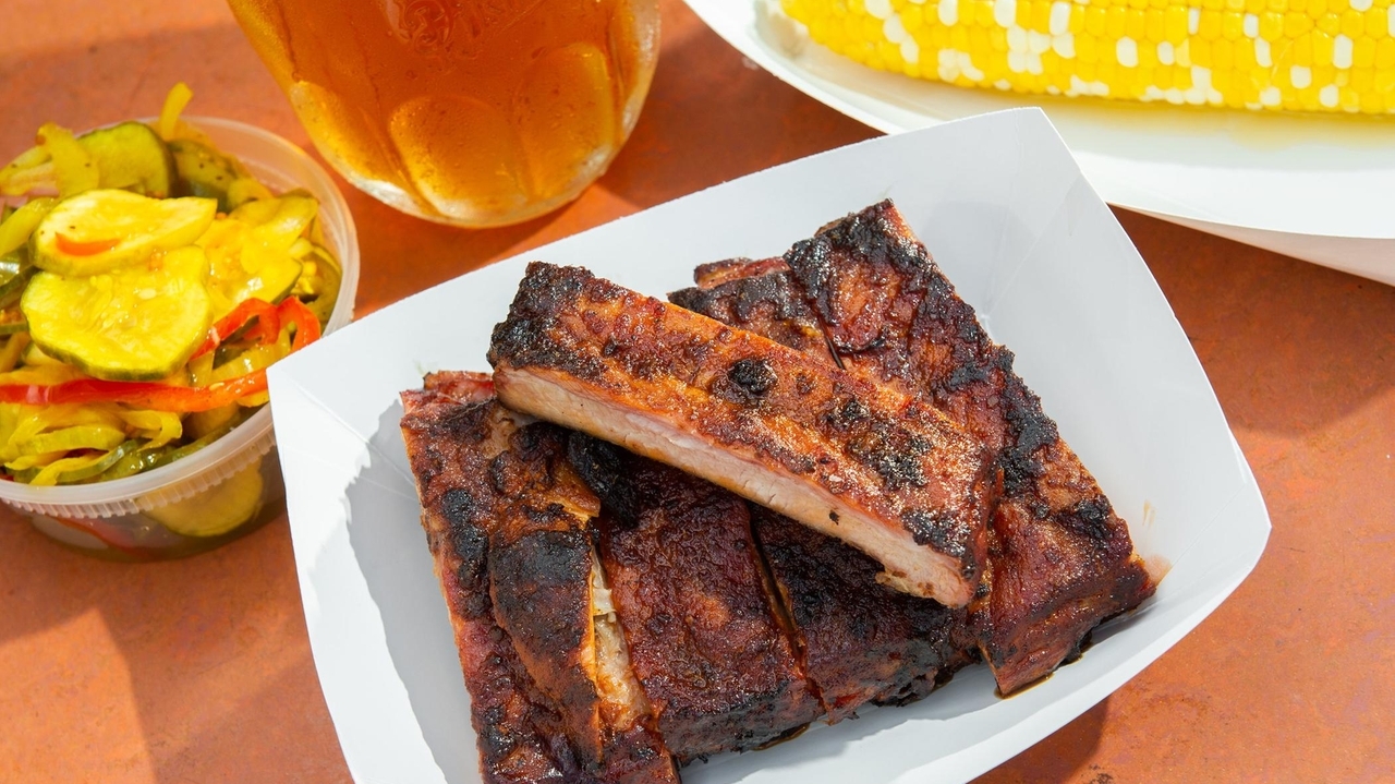 Review: TownLine BBQ in Sagaponack - Newsday