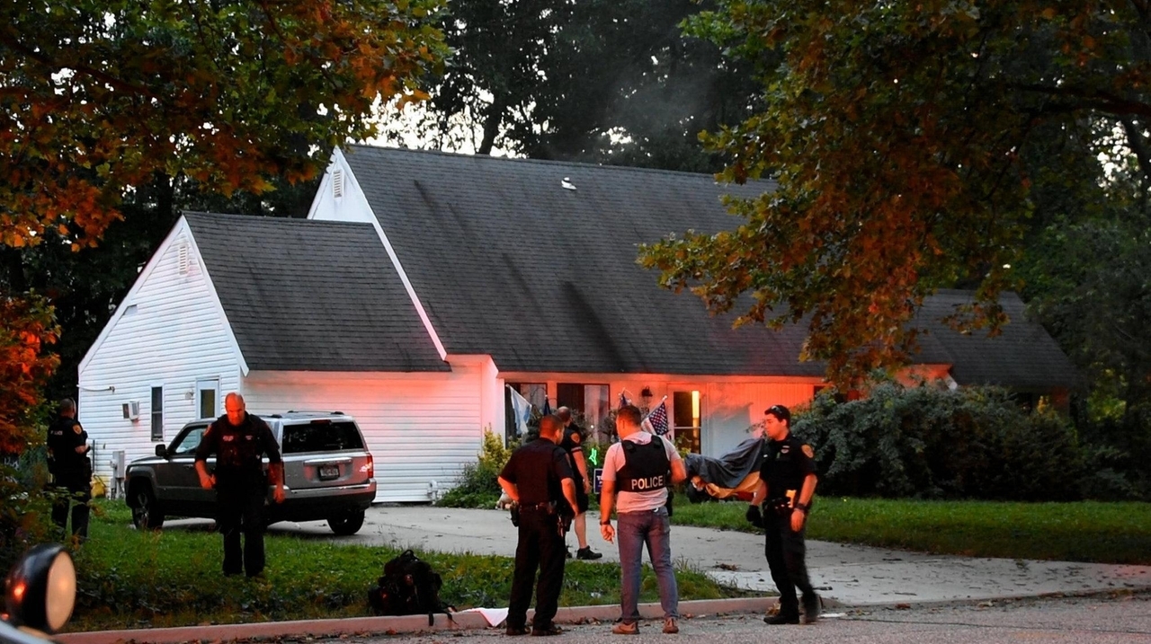 Cops: Coram man arrested after stabbing brother, setting house on fire ...