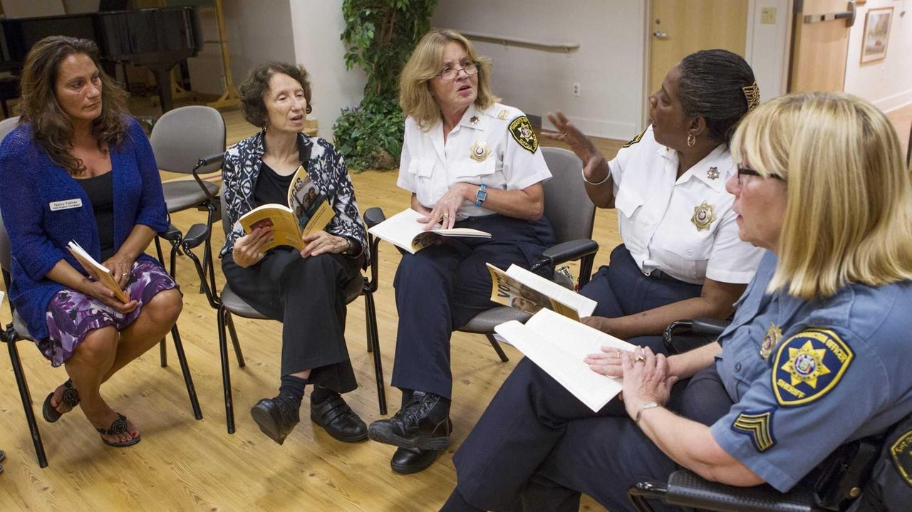 Female ex-inmates, guards form book club - Newsday