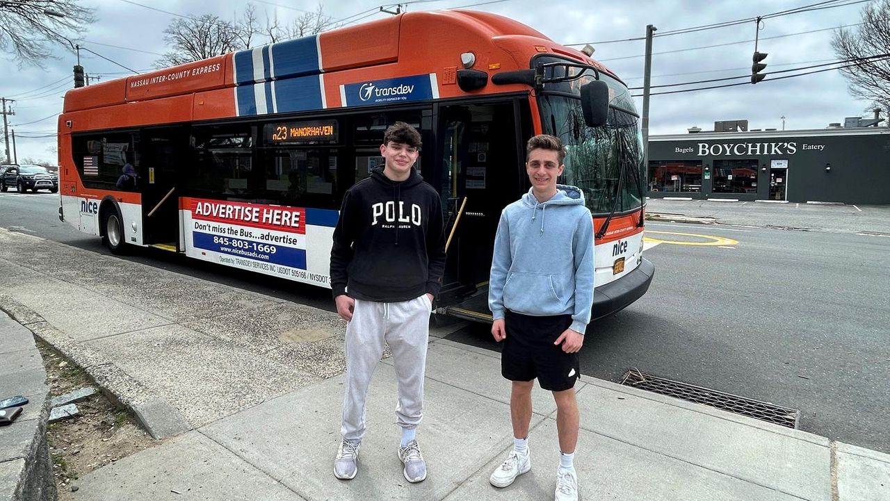 Port Washington students launch program for free NICE bus rides - Newsday