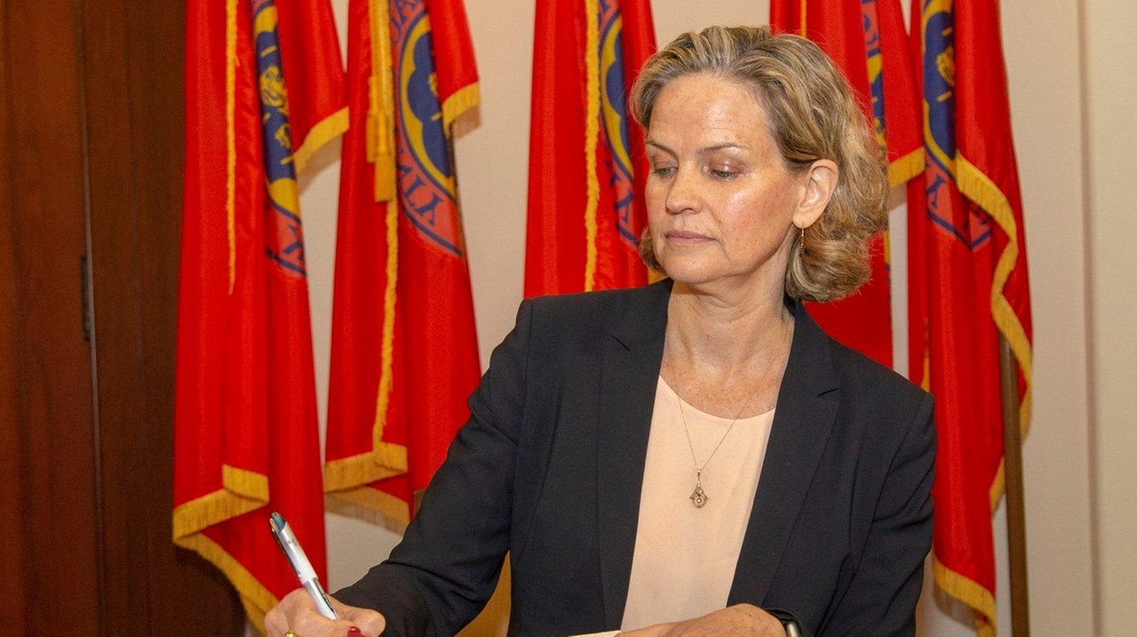 Laura Curran won’t sign home rule messages - Newsday