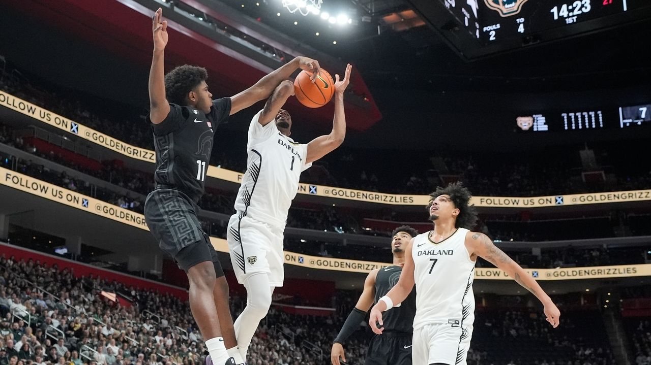 Xavier Booker scores career-high 18, No. 20 Michigan State beats ...