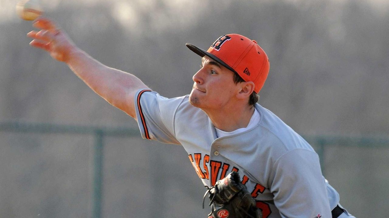 Ron Bauer gets plenty of run support in Hicksville win - Newsday