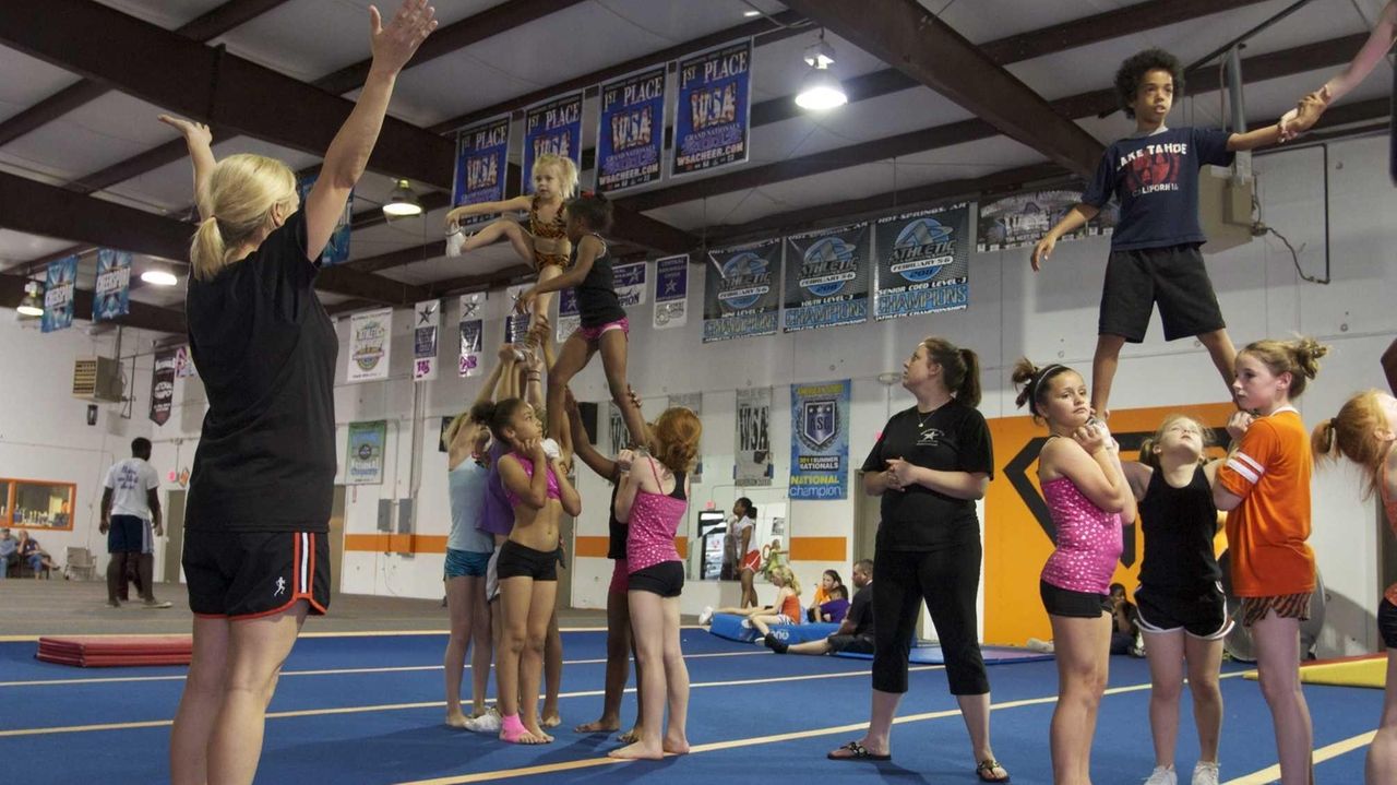'Cheer Perfection' on TLC review: It's ordinary - Newsday