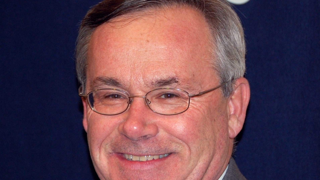 Massapequa schools Superintendent Charles Sulc says he's retiring - Newsday