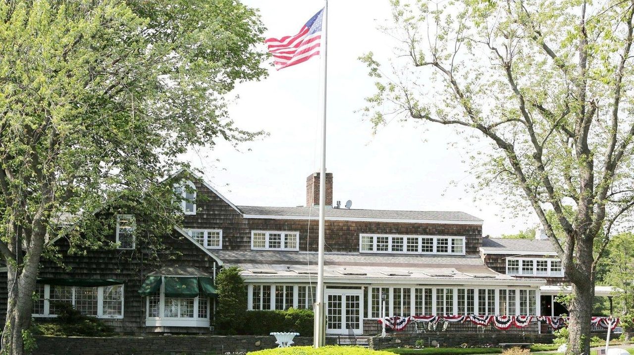 Milleridge Inn hosting ‘LIRR Sucks Party’ for commuters - Newsday