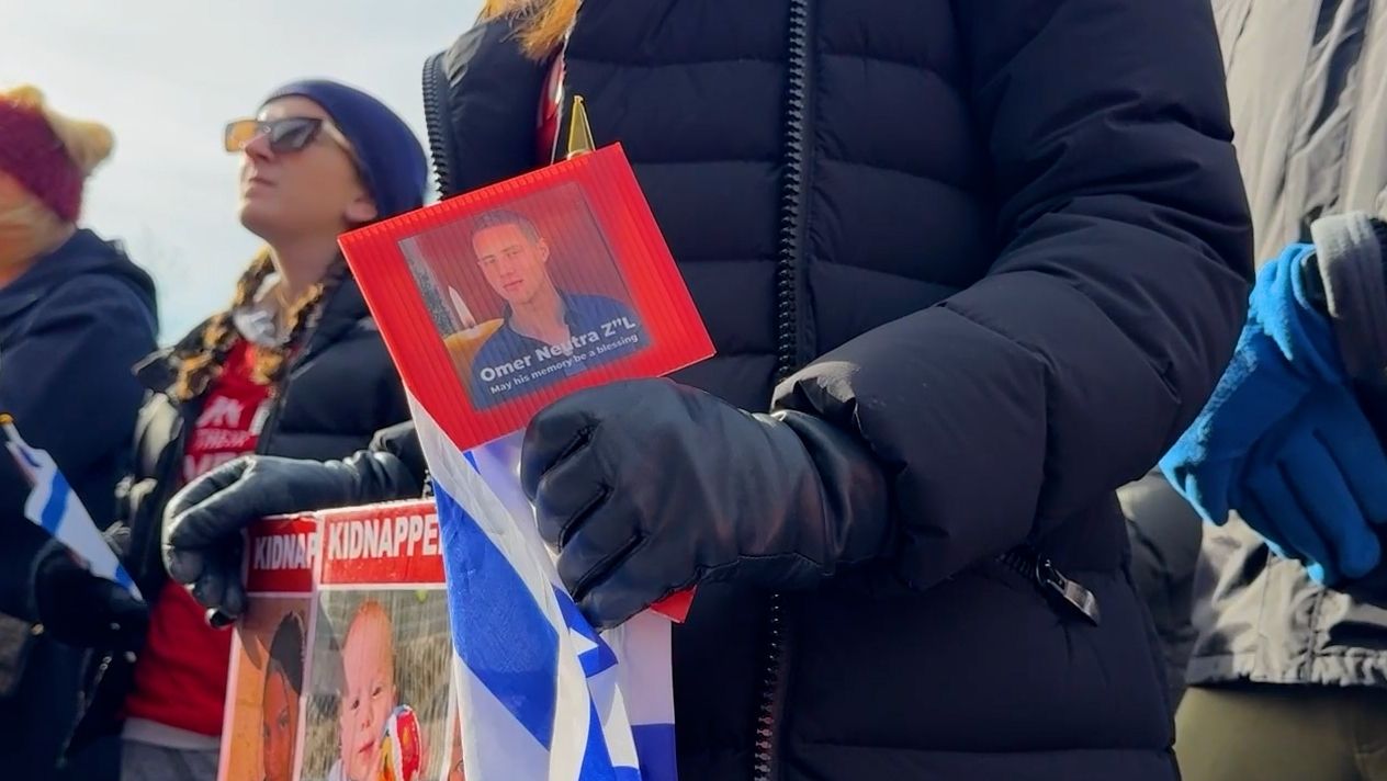 Hundreds walk in Plainview to honor Omer Neutra, call for the release ...