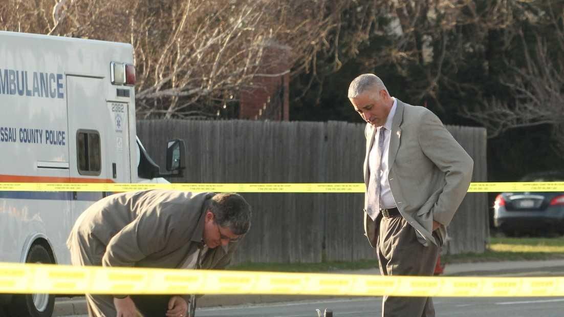 Hit-run driver kills Bethpage bicyclist - Newsday Hit-run driver kills Bethpage bicyclist - Newsday