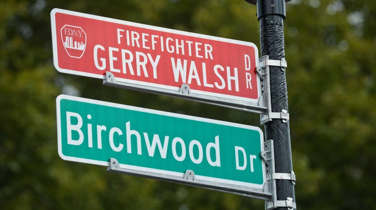 9/11 firefighter Gerry Walsh honored with Westbury street renaming ...