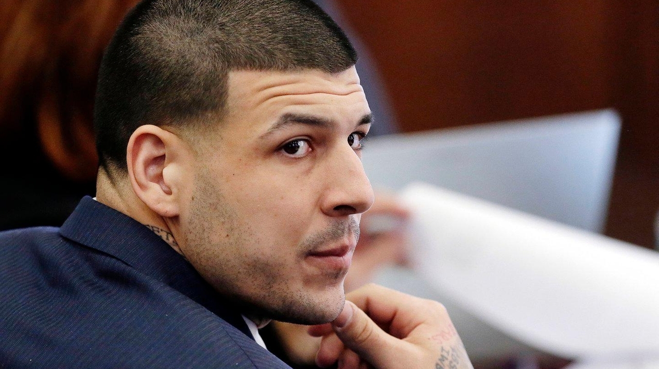 Aaron Hernandez murder conviction tossed by judge - Newsday