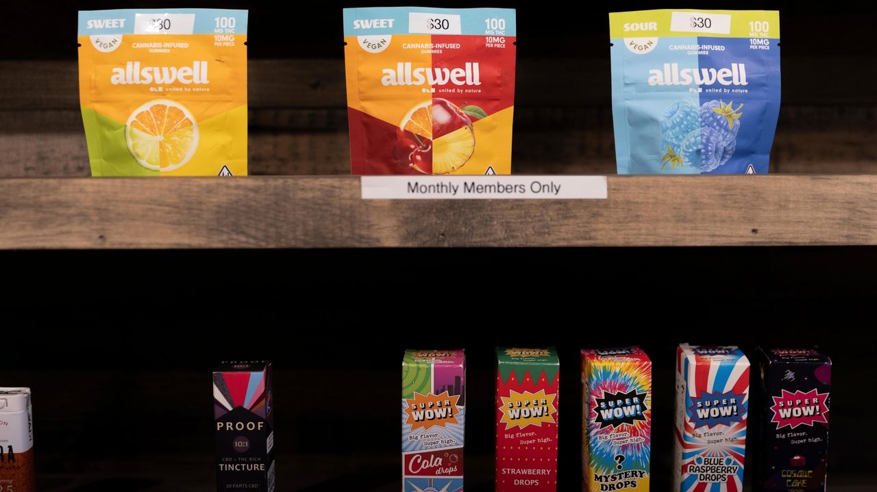 New York is rushing into cannabis legalization - Newsday