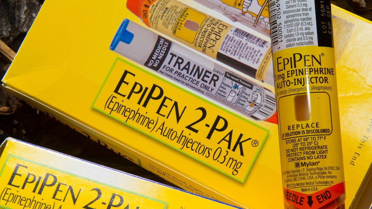 EpiPen law requires New York teachers to get information on how to use ...