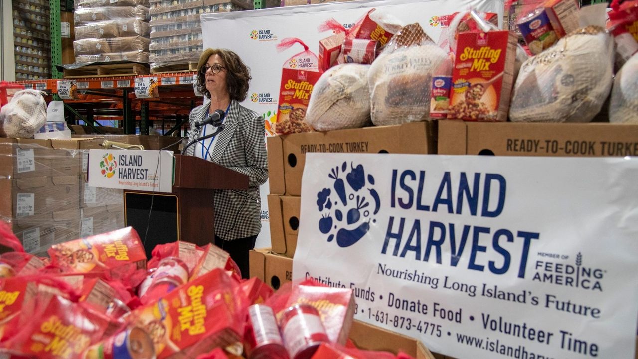 Island Harvest launches holiday food drive - Newsday