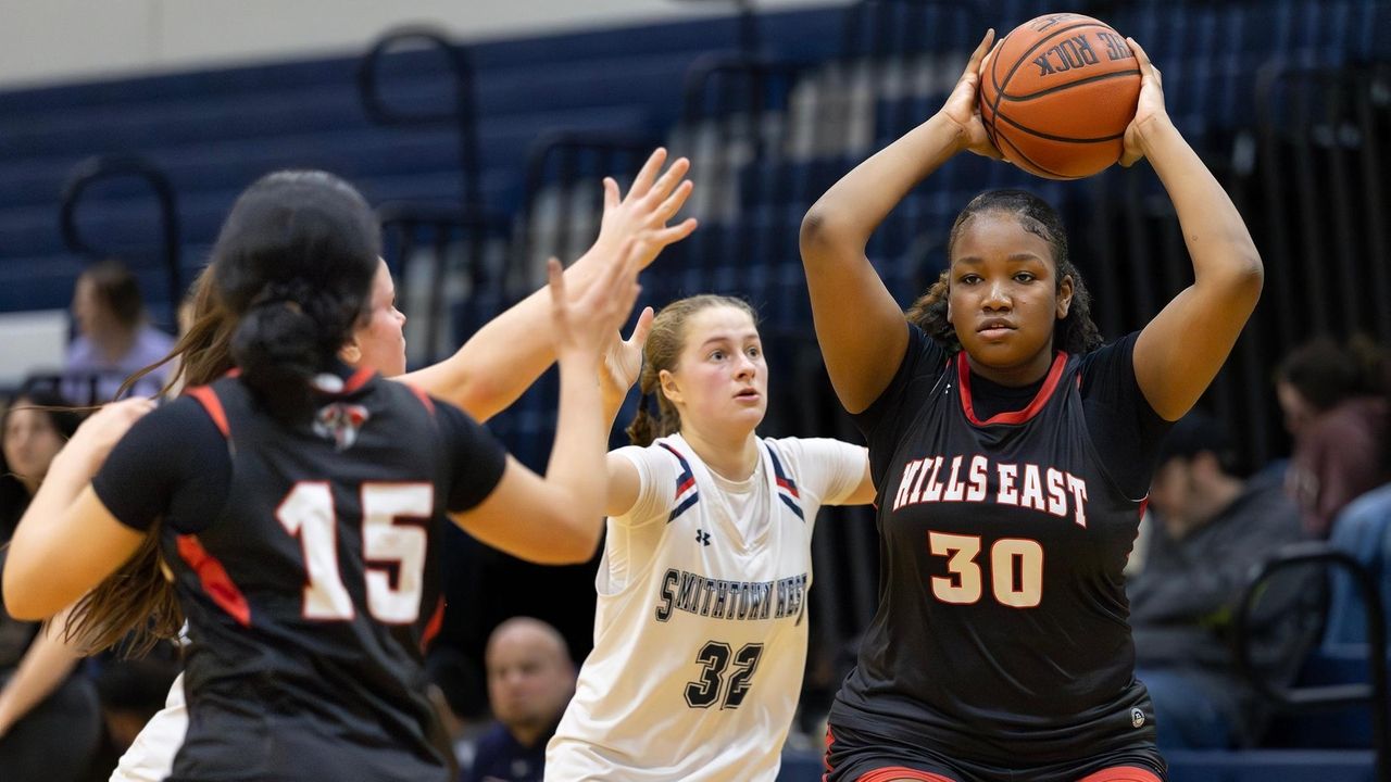 Suffolk girls basketball: Half Hollow Hills East at Smithtown West ...