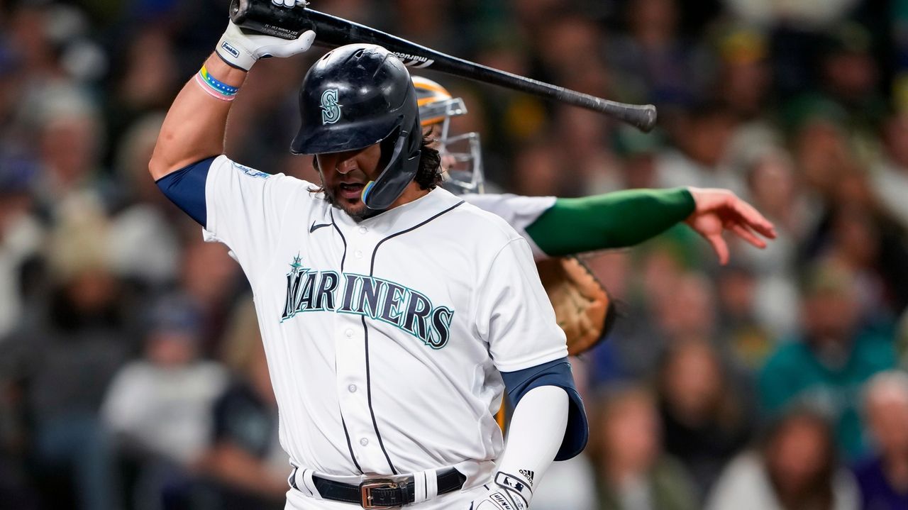 Mariners drop into tie for AL West lead with 3-1 loss to A's as Brown and Langeliers homer - Newsday