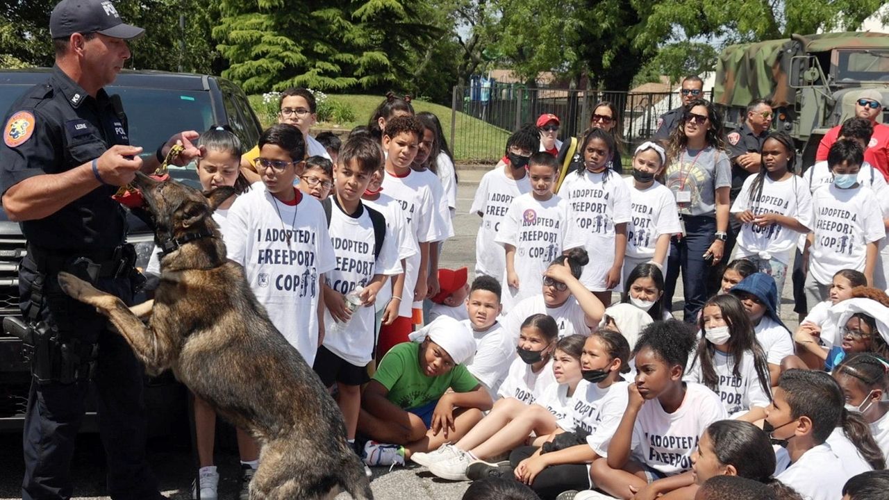 Freeport's Adopt-a-Cop program ends with interactive field trip - Newsday