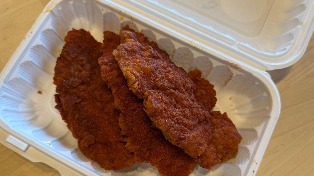 YoYo Chicken opens in Bellmore - Newsday