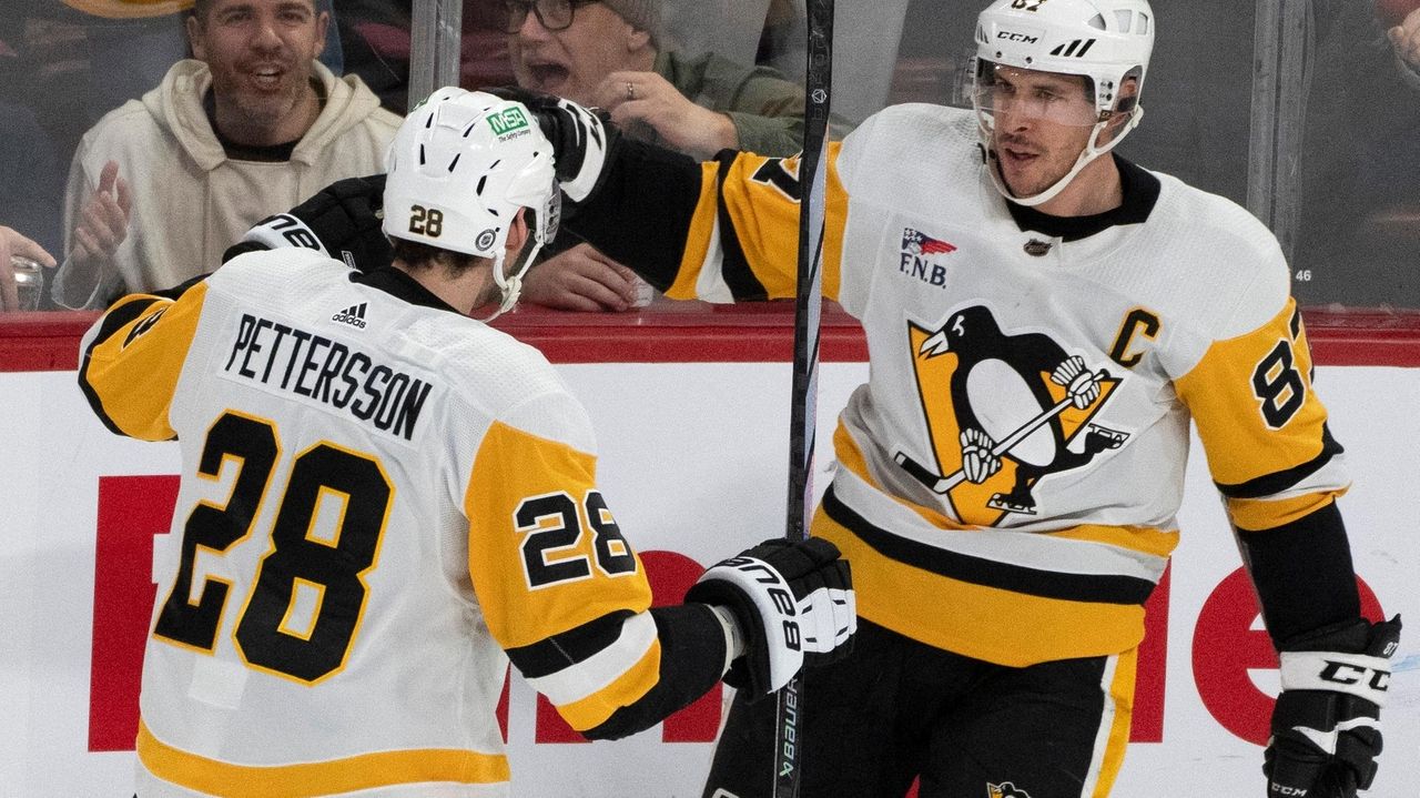 Crosby moves up scoring list, Harkins gives Penguins 4-3 win over ...