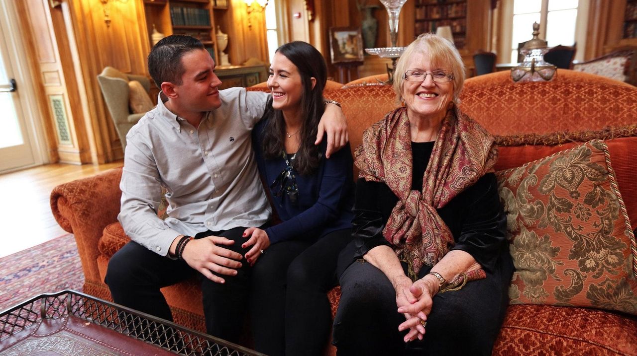 Friends, family do the honors at Long Island weddings - Newsday