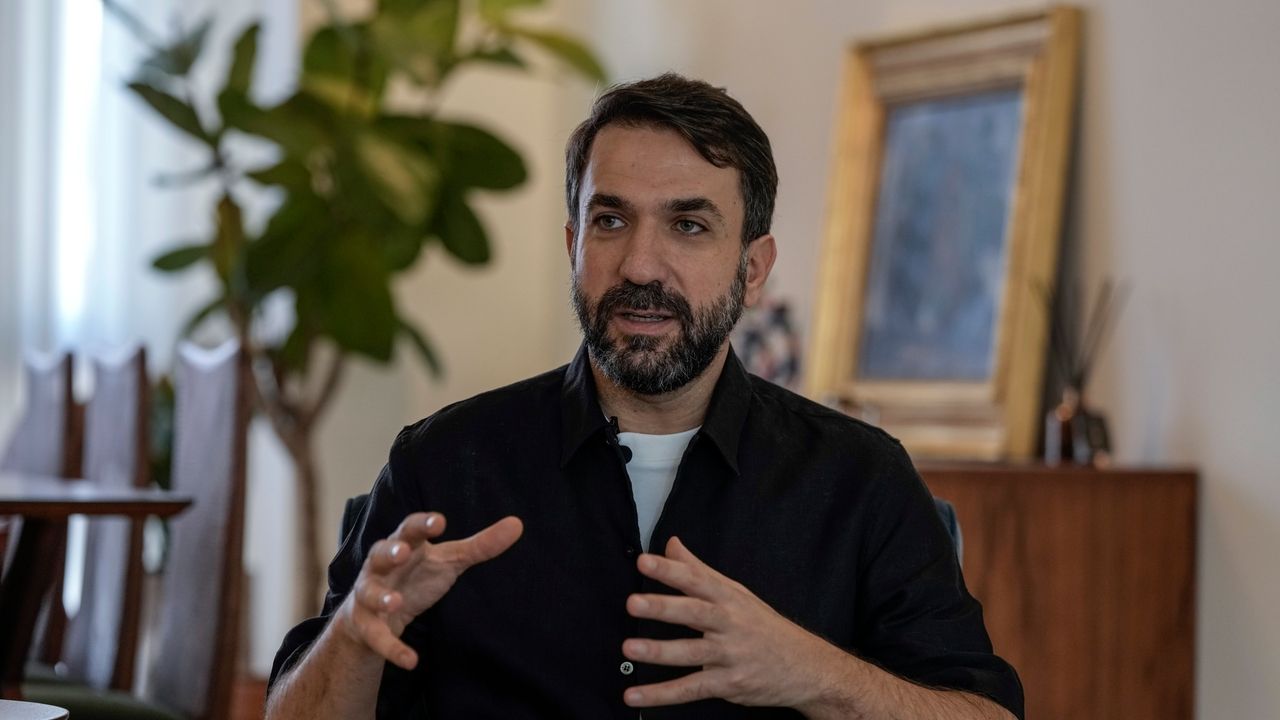 Orchestra conductor mourns childhood home's destruction in Israel's ...