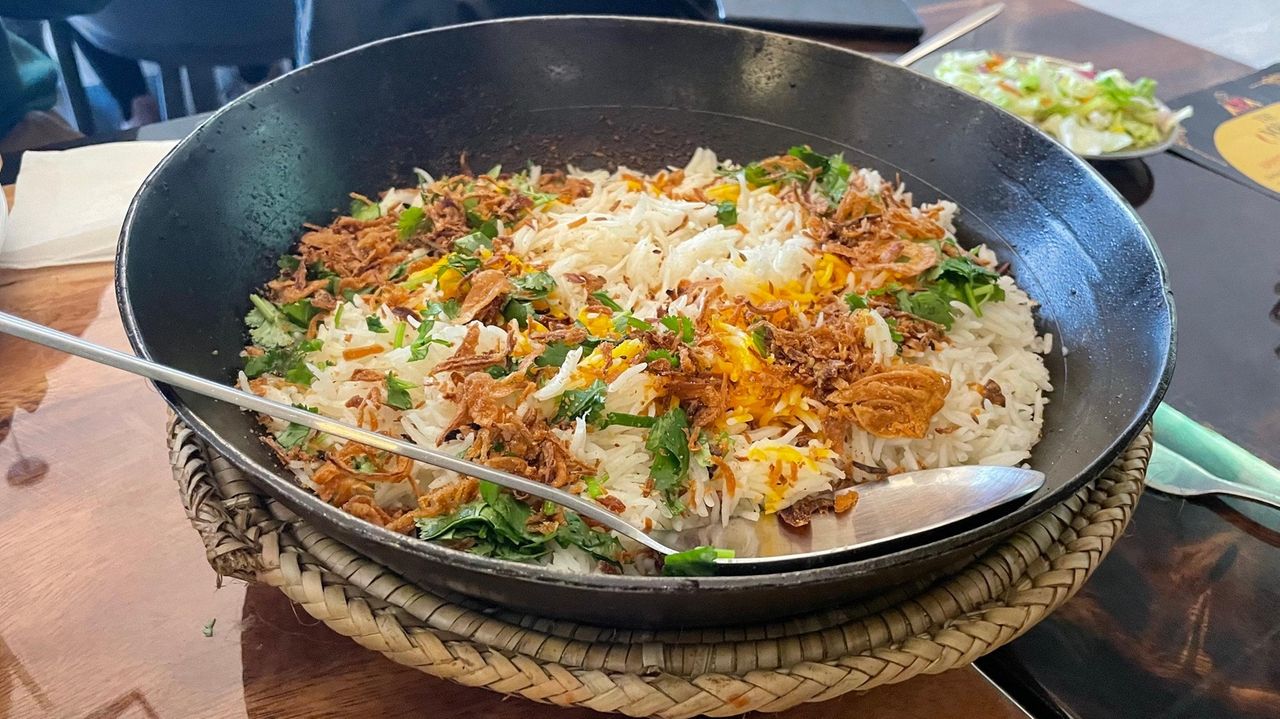 Pakistani restaurant Karahi Adda opens in Westbury - Newsday