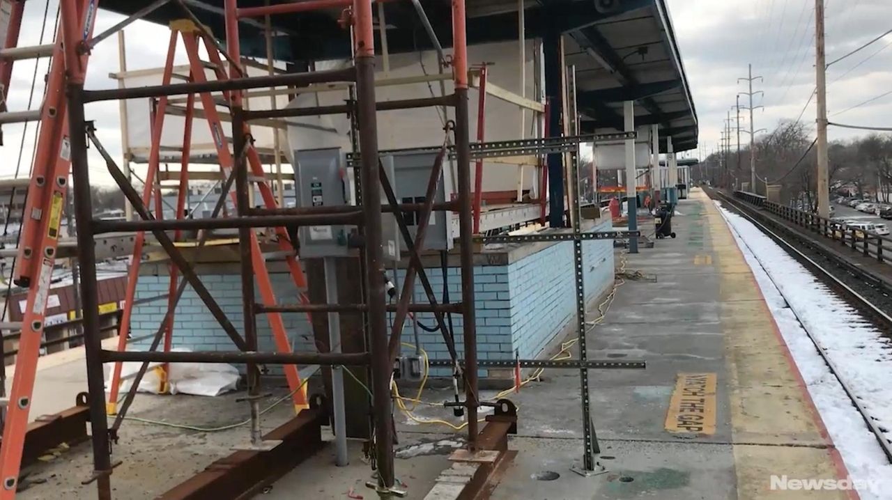 Riders: LIRR’s $24M Wantagh station renovation sloppy, slow - Newsday