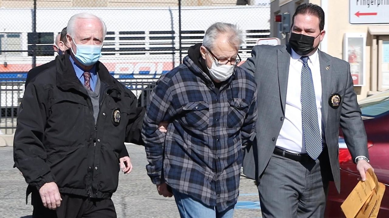 Arrest made in hit-run death of Nicki Minaj's father, Nassau police say ...