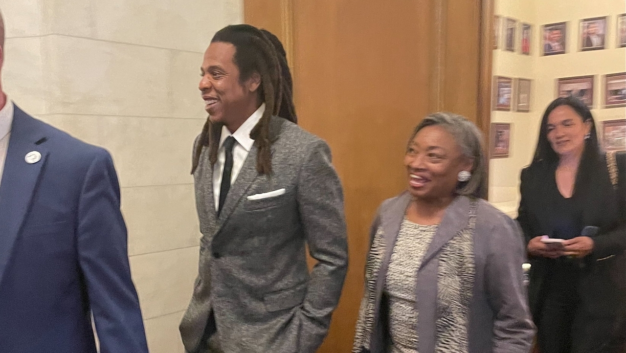 Jay-Z visits Albany in casino race as Wynn exits - Newsday