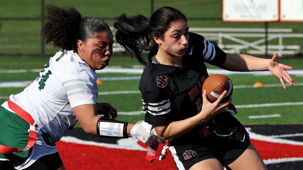 Floyd vs. Half Hollow Hills flag football - Newsday