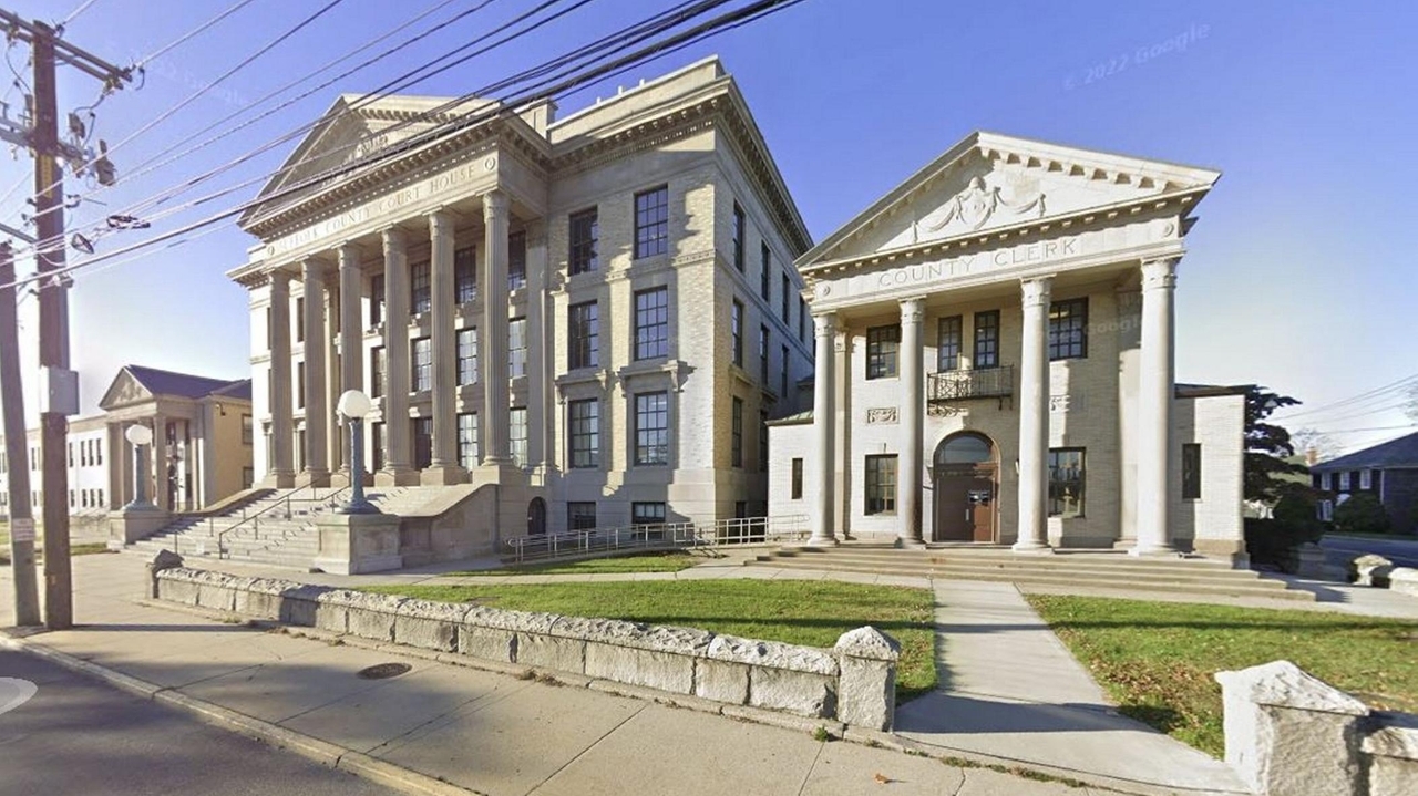 Employee sues, saying he was fired for complaining about antisemitic ...