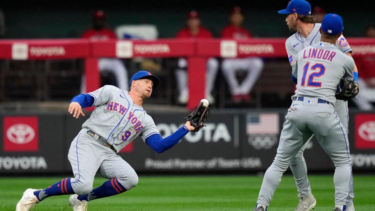 Mets continue June swoon, bobble game away to Phillies - Newsday