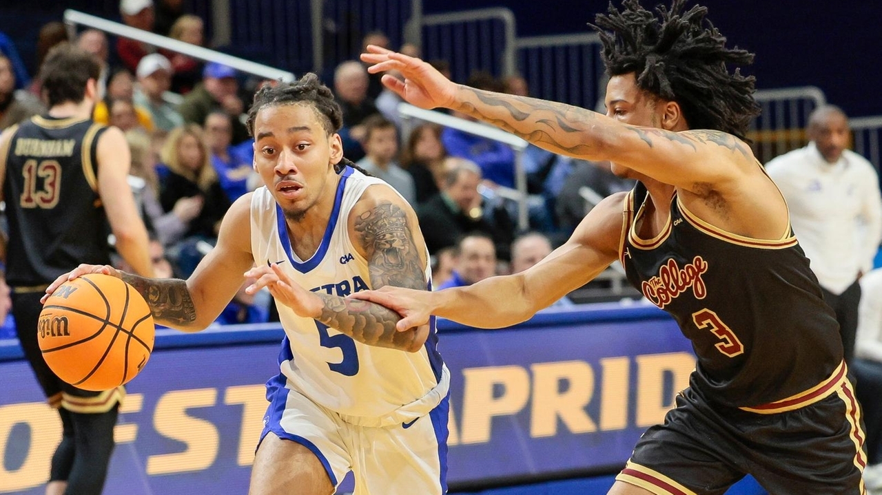 Charleston defeats Hofstra in battle of CAA rivals - Newsday